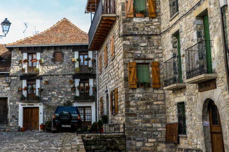 Paseo fotográfico por el pueblo de Ansó - Cima Norte, Guía del Pirineo